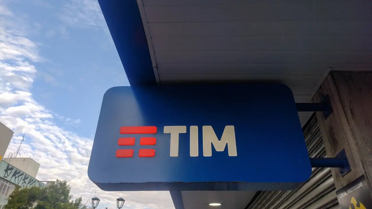 Dividendos da semana: Tim (TIMS3) paga proventos aos acionistas