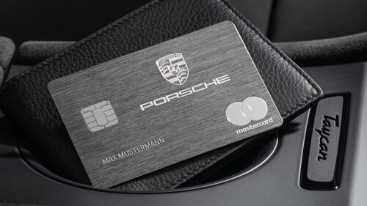Porsche lança cartão de crédito de aço inoxidável com vantagens exclusivas